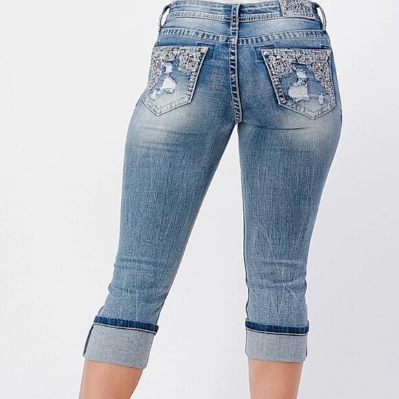 Grace in LA | Jeans | Aztec Embroidery Mid Rise Capriec642nd | Poshmark